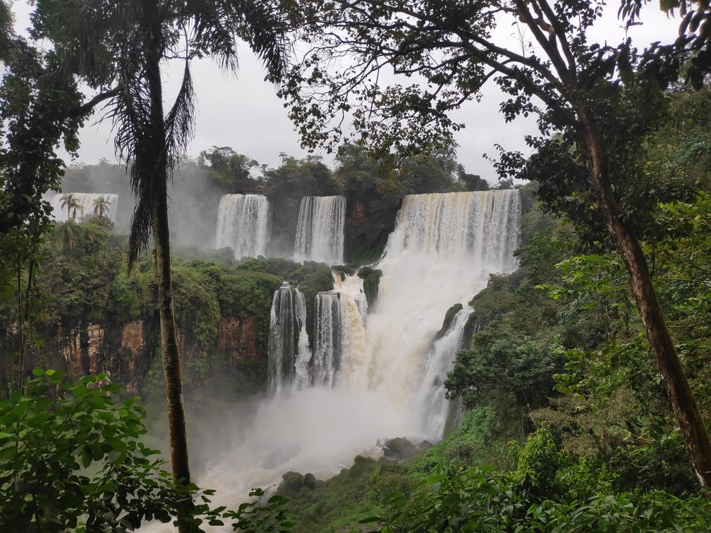 Chutes d'Iguazu (Argentine et Brésil): Carte + Guide Complet